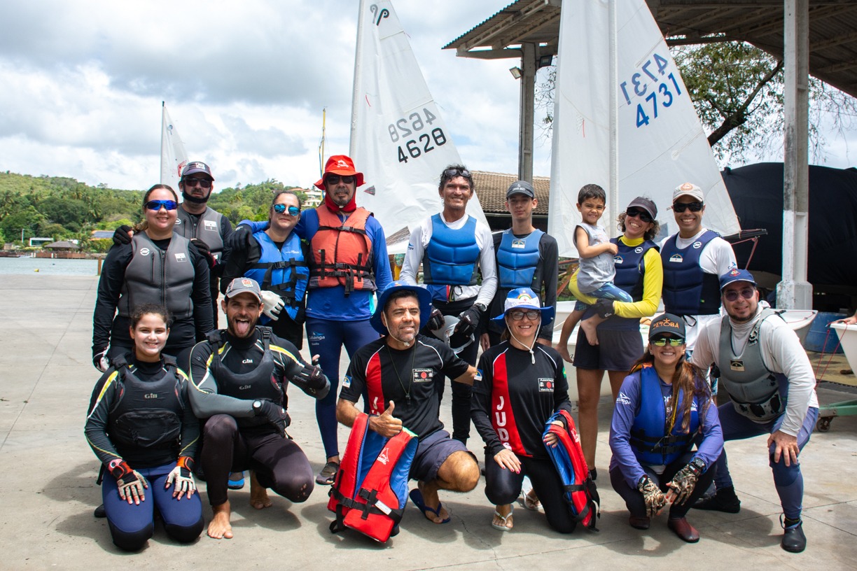Leonardo e Malu Almeida (Voyager) levam regata em em homenagem à ...